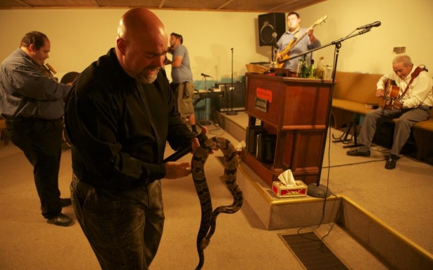 Snake Handling Pastor Dies From Snake Bite | The Light 103.9 FM