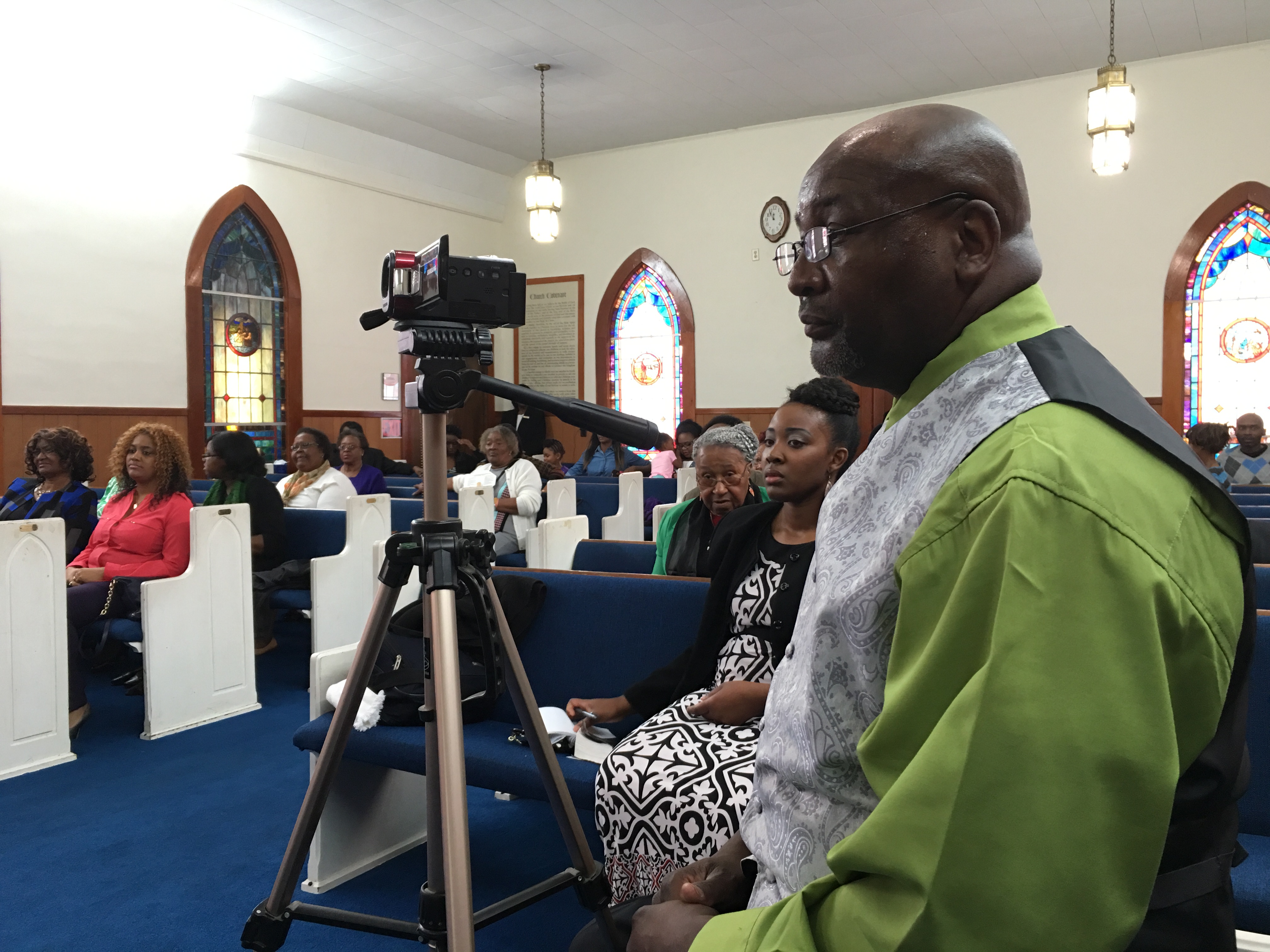 [PICTURES / VIDEO] Pastor Jeffery B. White Recives The February Pastor ...